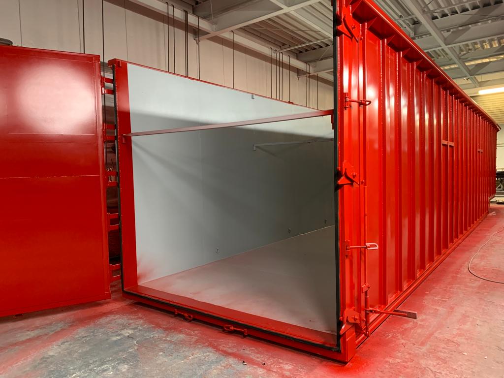 Dompelbakken - containers om elektrische accu's en auto's in te ...